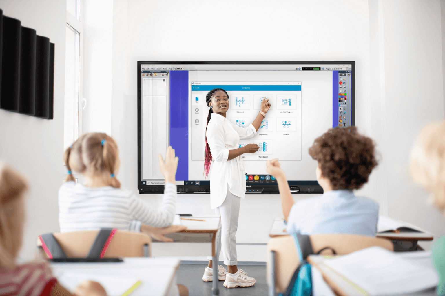 10 Creative Activities Using An Interactive Whiteboard for Classroom